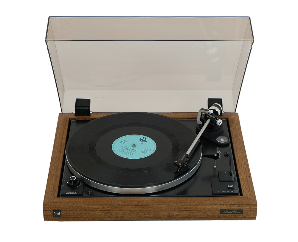 Vinüülplaadimängija melomaanile ja algajale muusikasõbrale